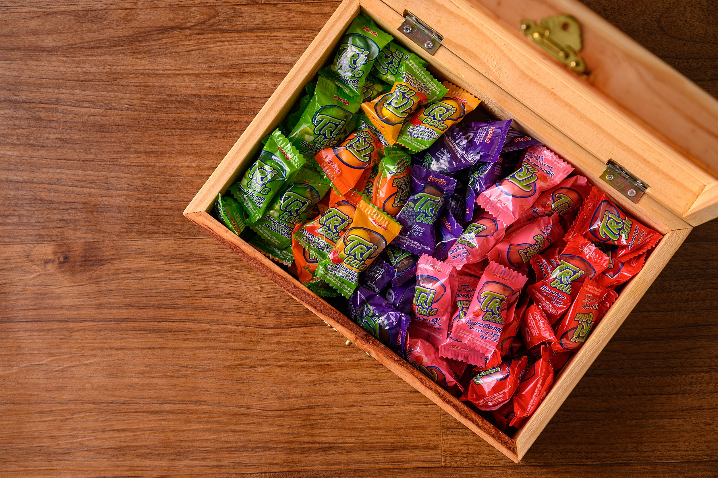 Bala de morango, de uva, de limão… Conheça a história desses doces